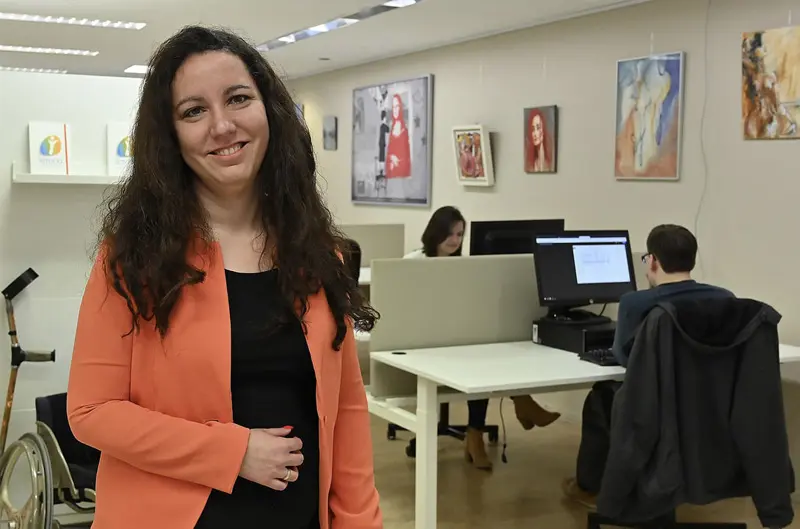 This woman helps talented people with a disability to pursue a career ...